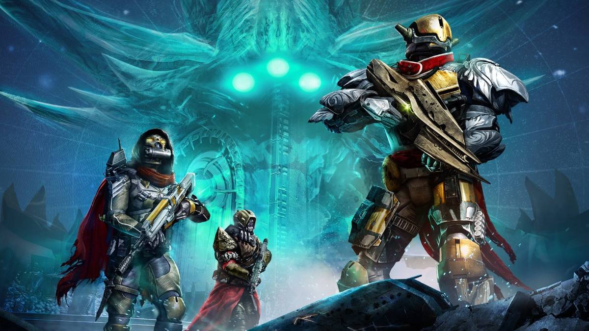 Destiny Cosplayer Shows Off Incredible Brood Queen Design