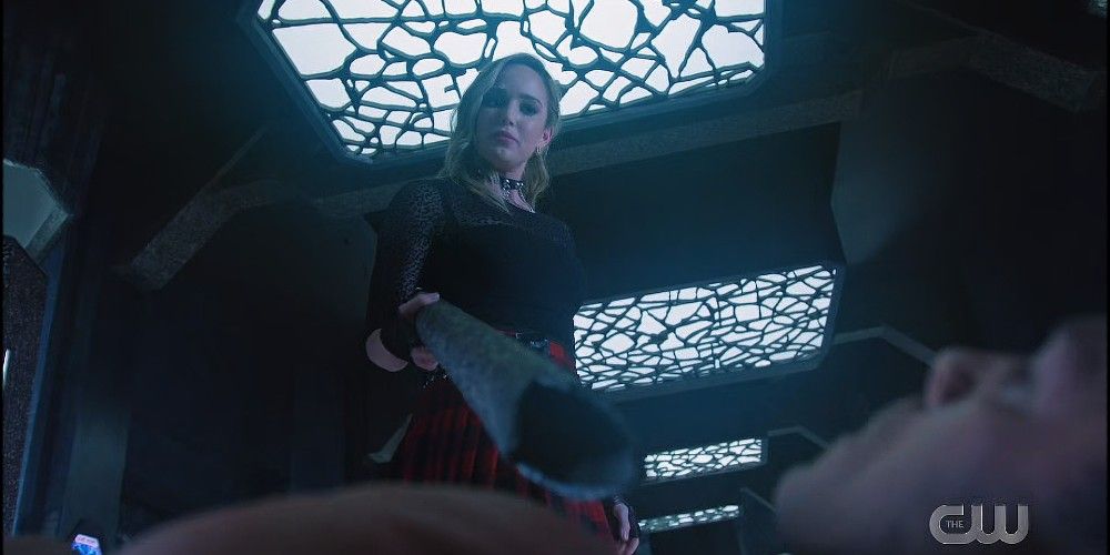 Legends Of Tomorrow: 'Ground Control To Sara Lance' Review Legends Of Tomorrow: 'Ground Control To Sara Lance' Review