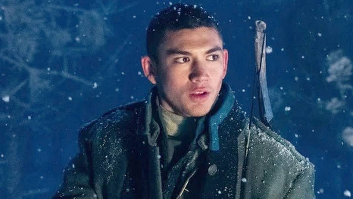 Shadow and Bone: Why Show Mal Is Better Than Book Mal