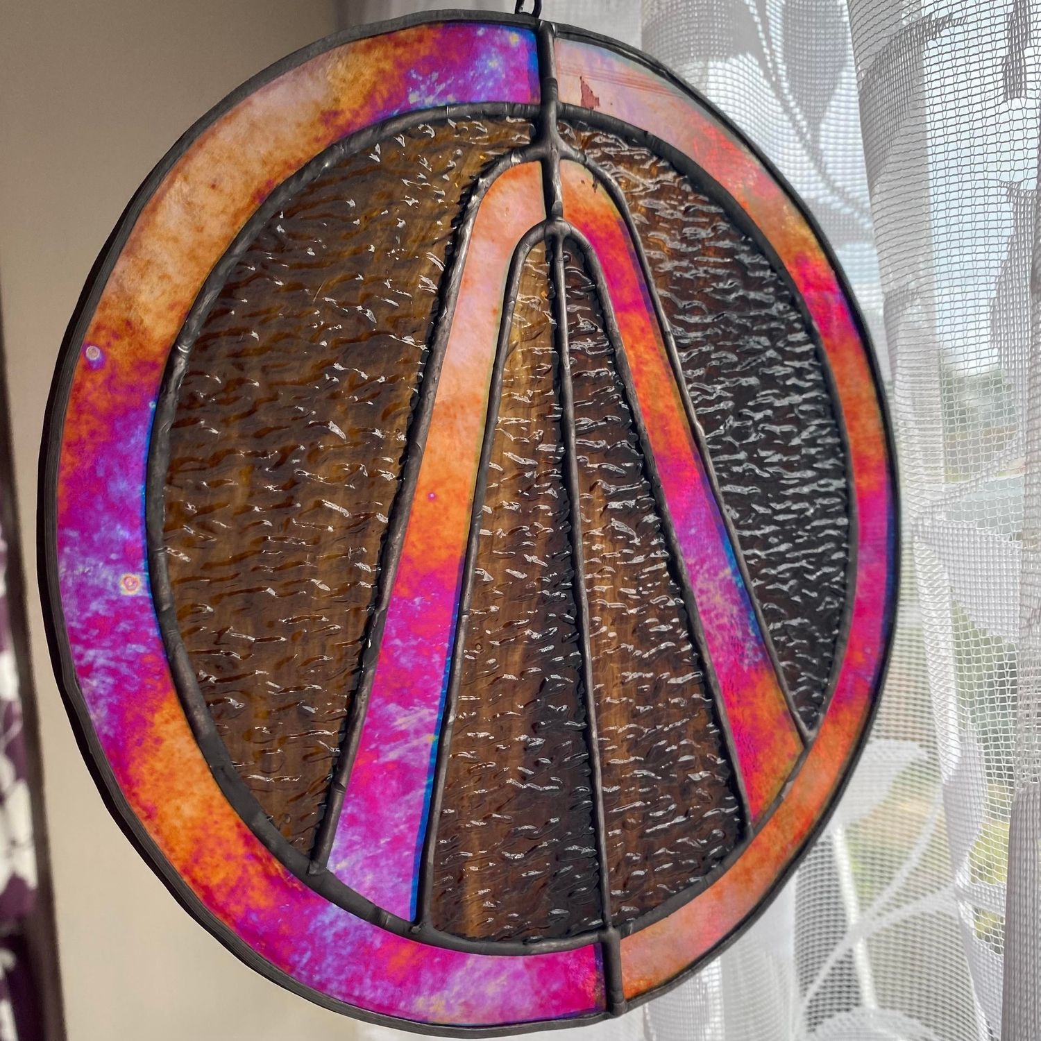 Borderlands Fan Shows Off Beautiful Stained Glass Suncatcher