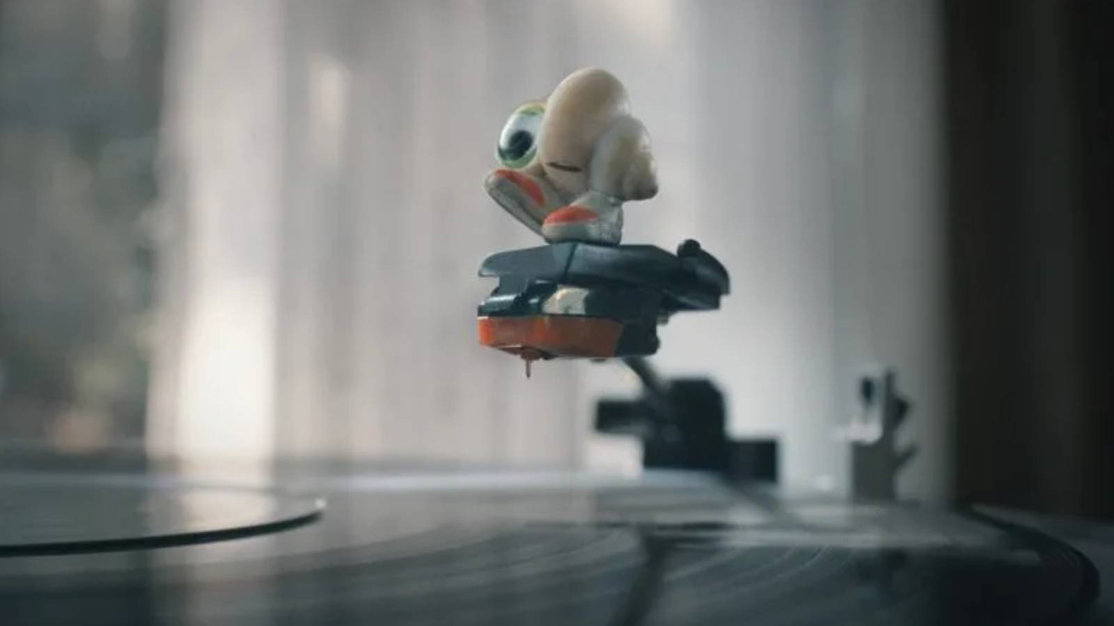 Marcel The Shell With Shoes On Movie Trailer Shows Adorable Adventure