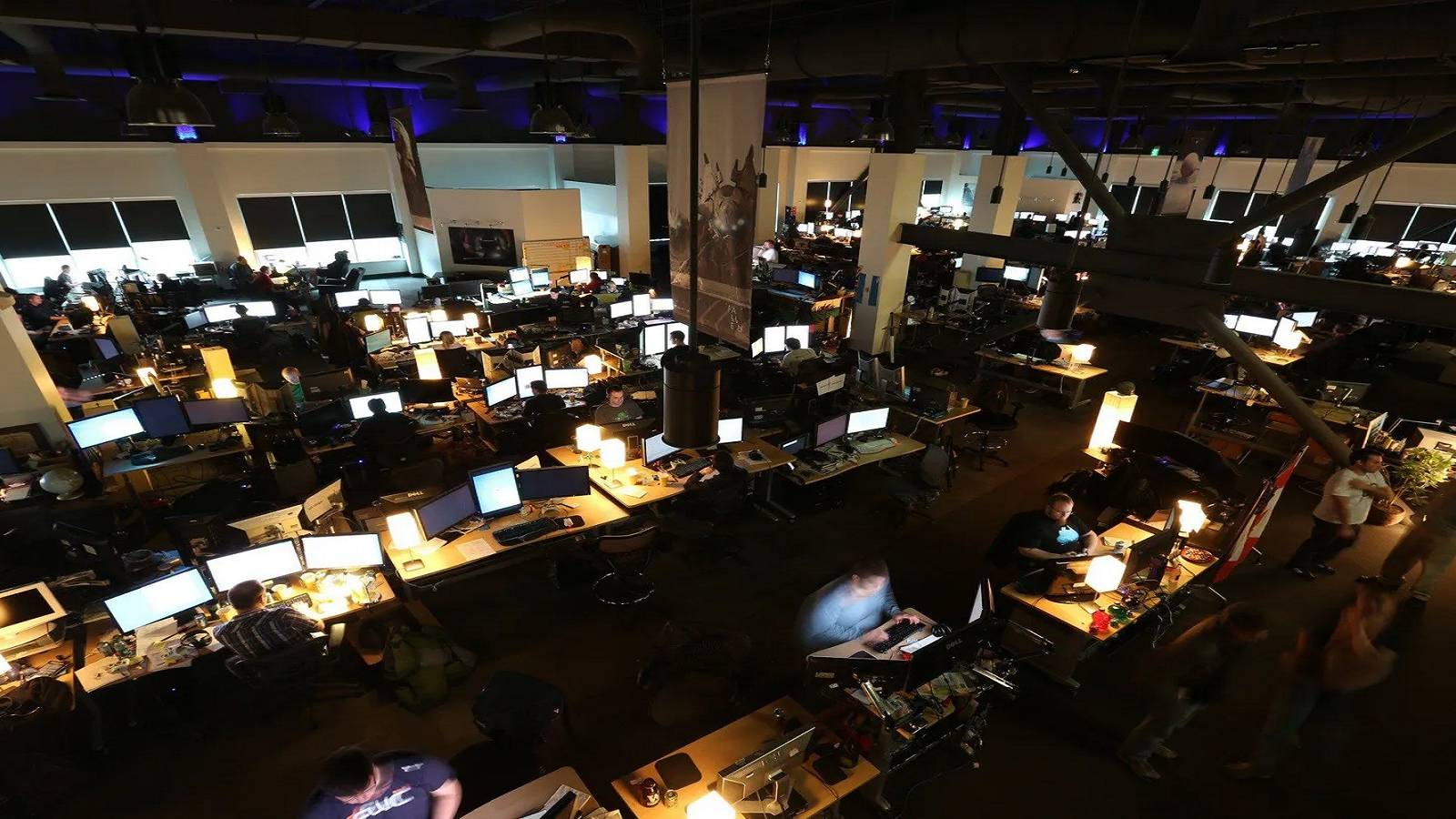 Bungie Suing Destiny 2 Streamer Accused of Threatening to Burn Down the ...