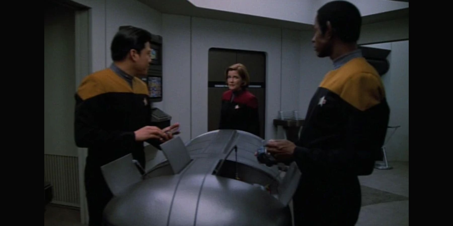 Star Trek: What Exactly Are Photon Torpedoes?