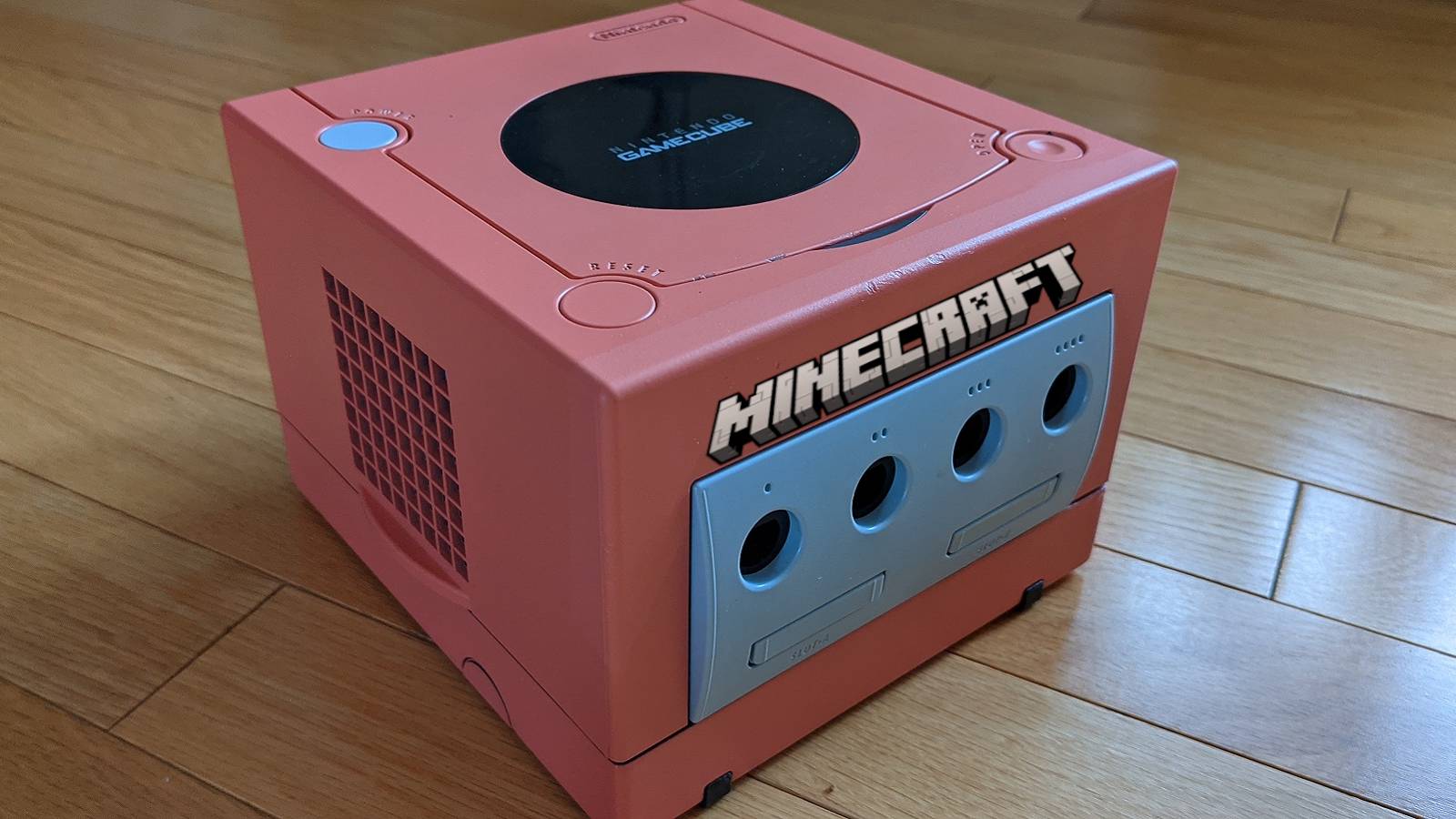 Minecraft Fan Builds a Giant Replica of a Nintendo GameCube