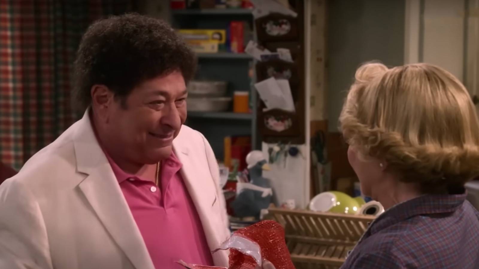 That 90s Show Clip From Netflix Brings Back Don Stark's Bob Pinciotti