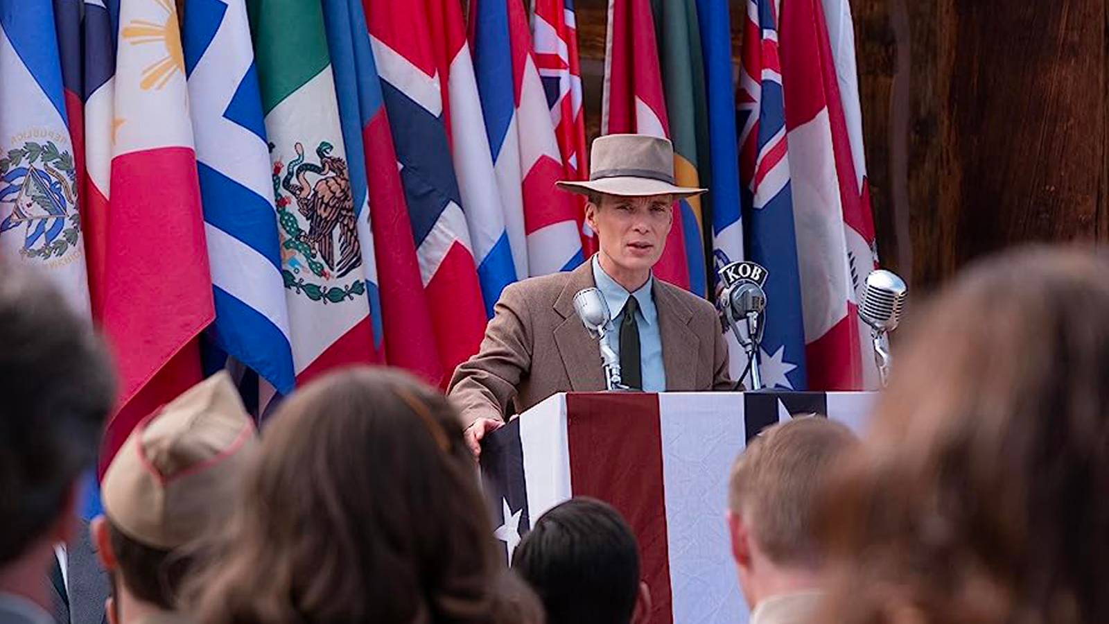 Christopher Nolan Reveals Intentions With Impactful Oppenheimer Scene