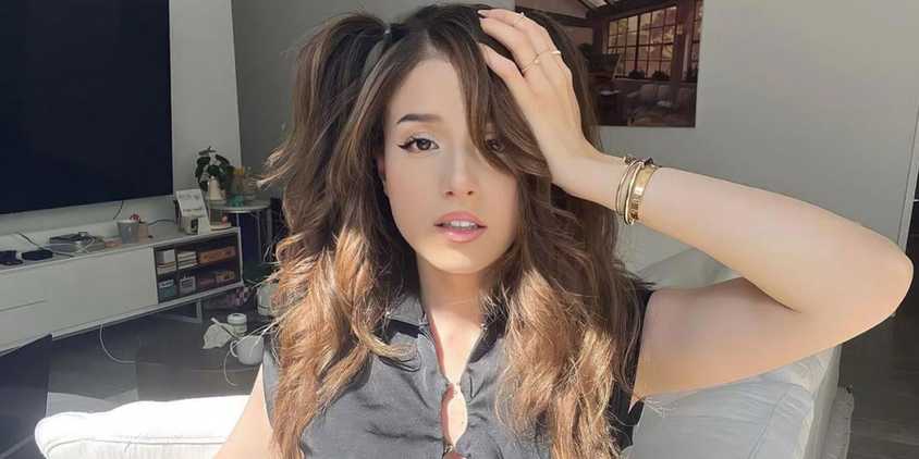 Pokimane is Breaking Up With Her Long-Term Partner