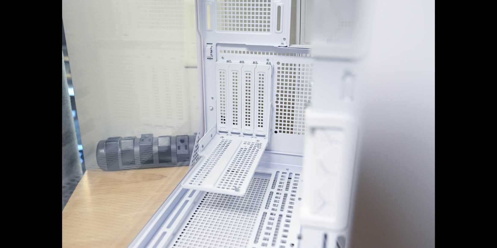 MSI MAG PANO 100L PZ Case + MPG EZ120 ARGB Fans Review