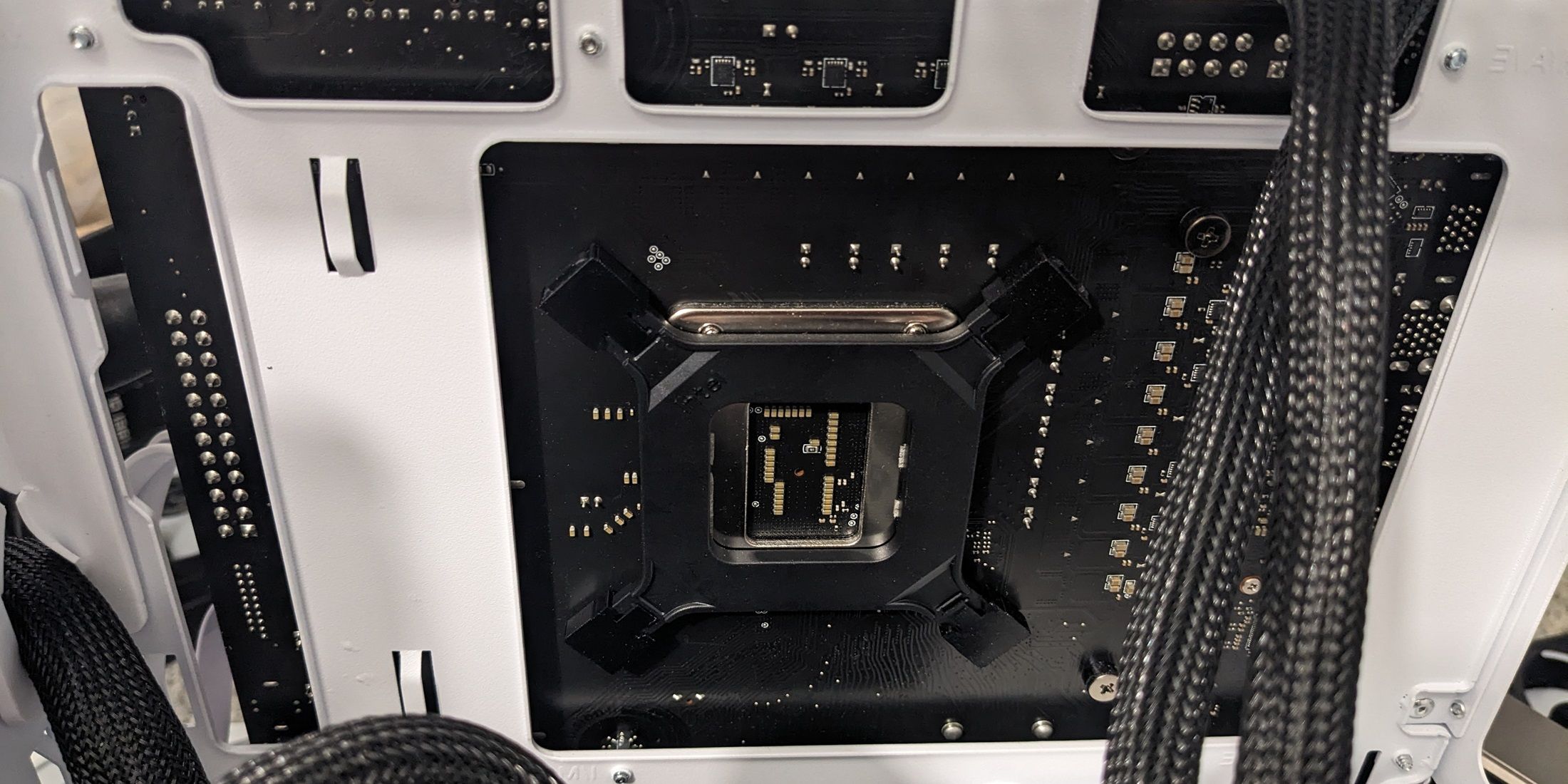 MSI MAG CoreLiquid I360 Review: The Easiest to Install AIO Liquid ...