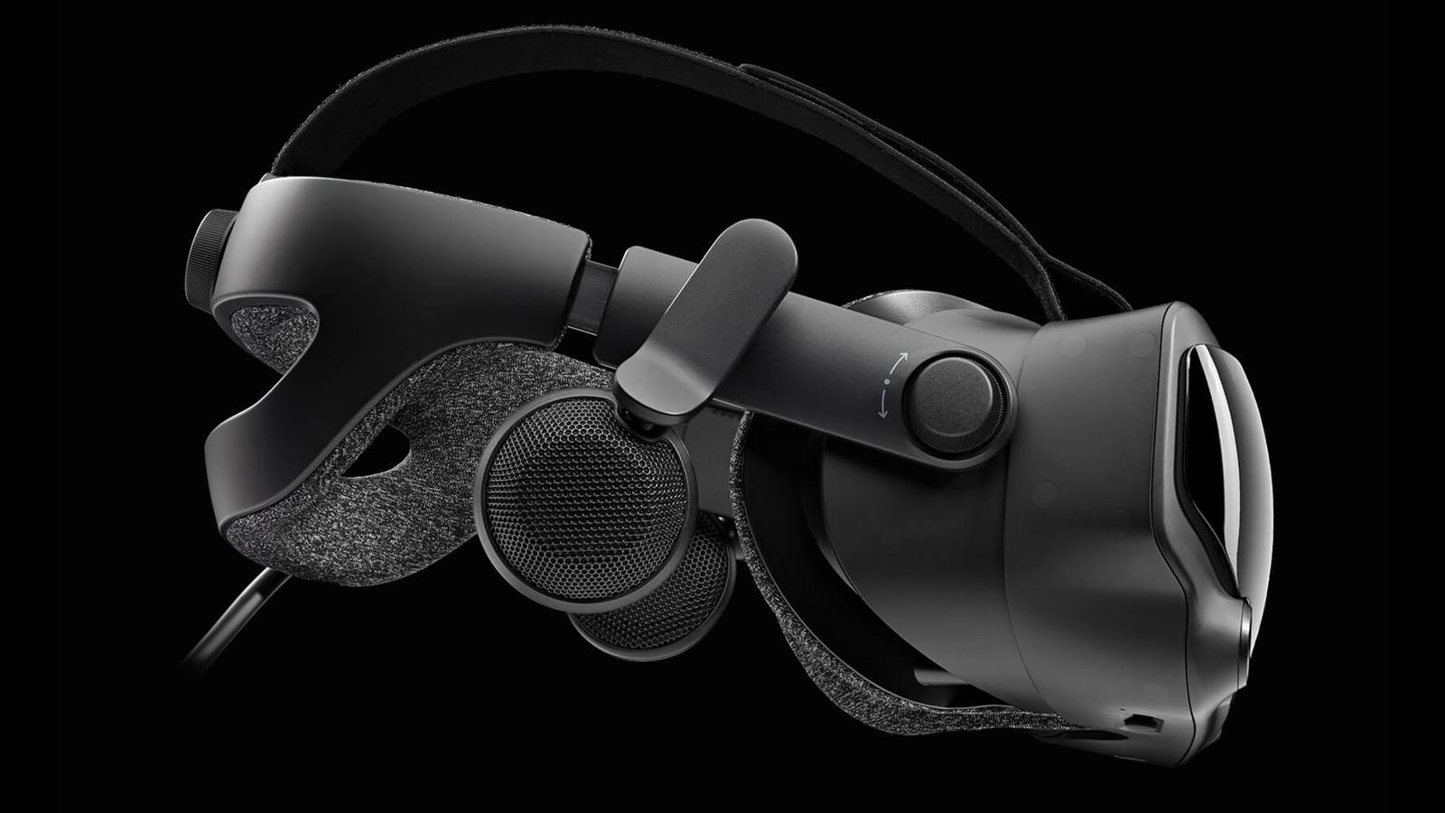 Rumor: Valve Could Be Releasing a Super-Expensive VR Headset This Year