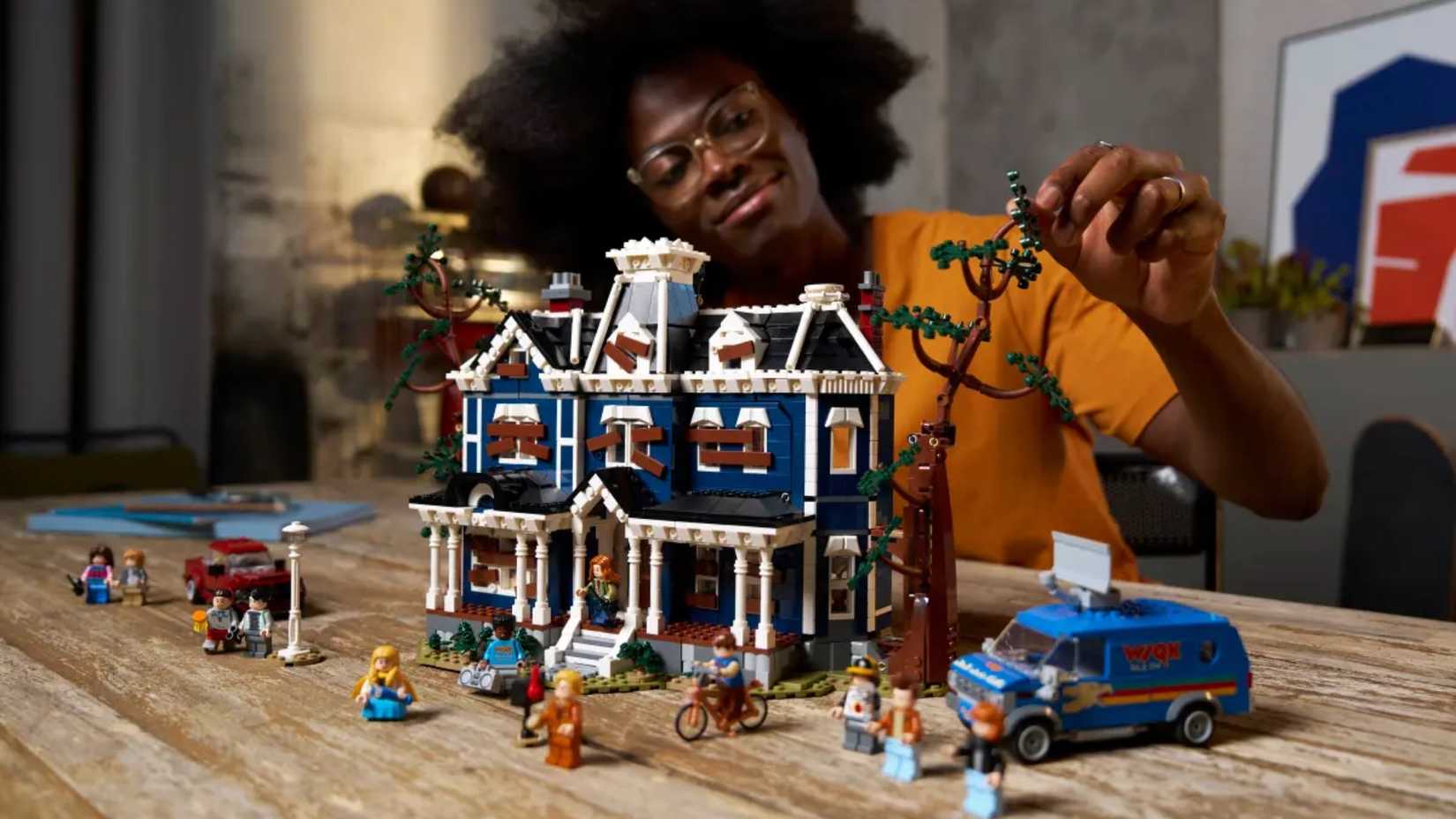 Stranger Things Creel House LEGO Set Confirms Release Date, Price, and More